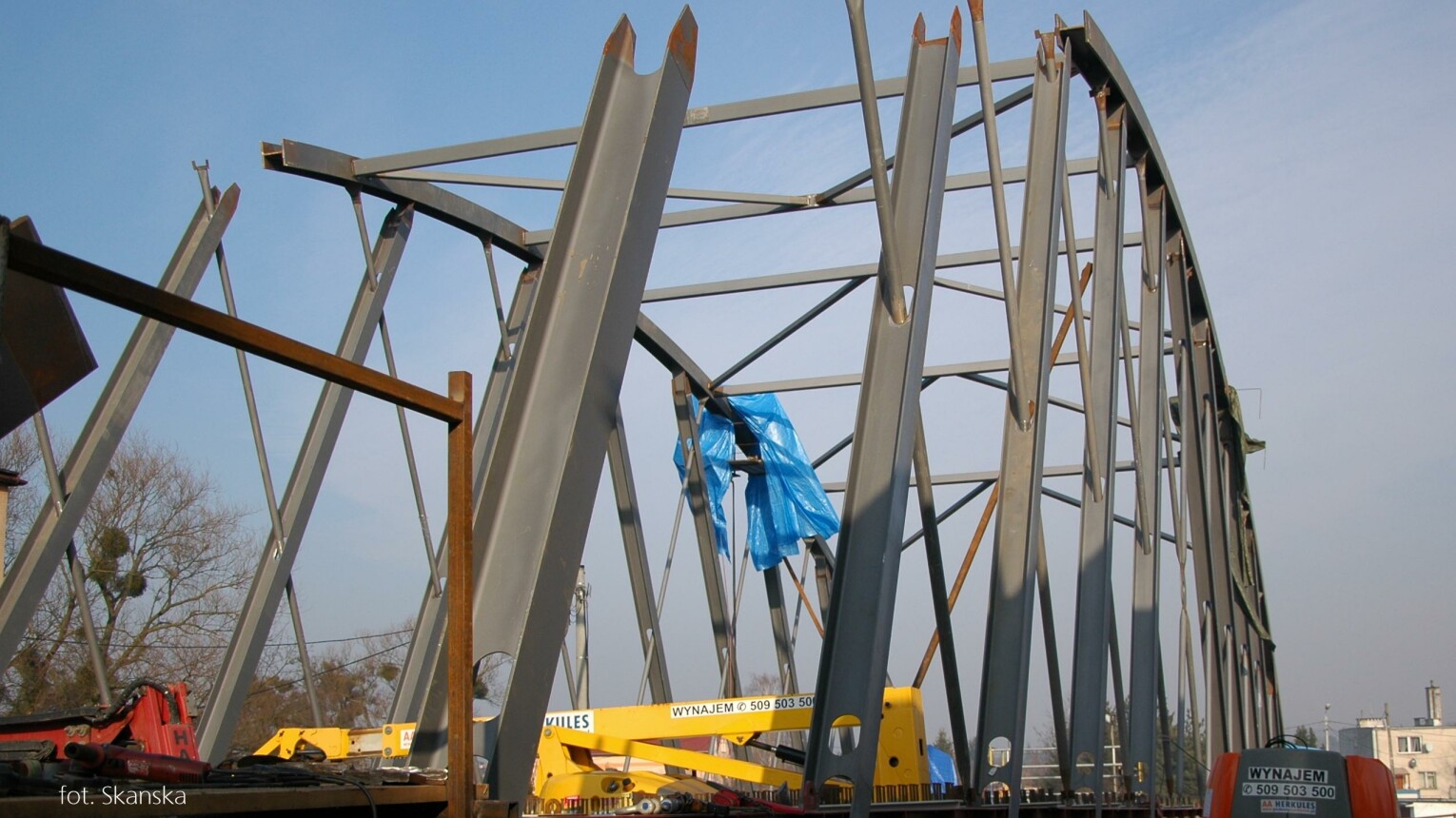 W Braniewie powstaje podświetlany most łukowy